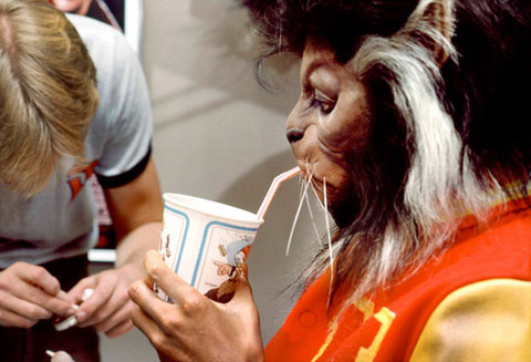 michael jackson Unleashing the beast within on the “Thriller” set ...