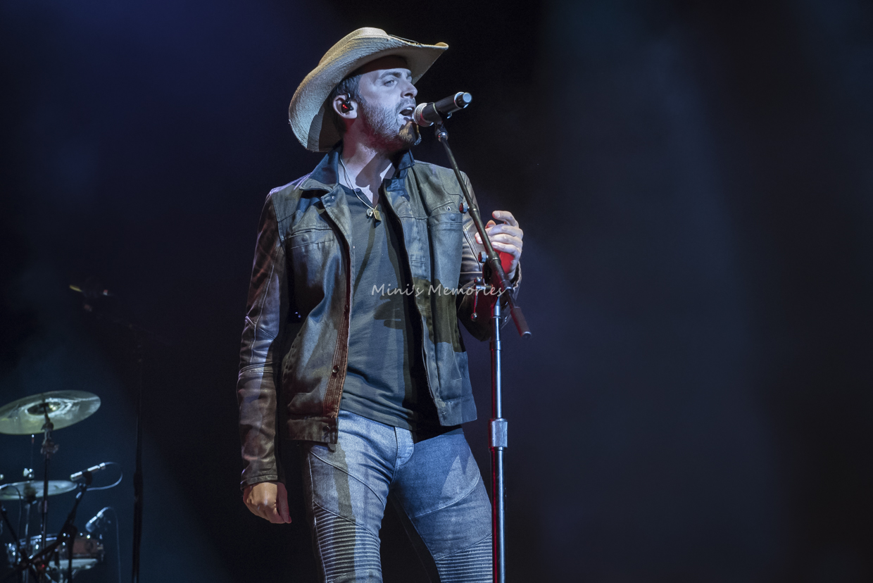 Photo Gallery: Dean Brody with Tim Hicks and Carly Pearce at Toronto's ...