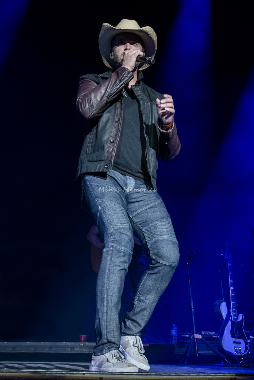Photo Gallery: Dean Brody with Tim Hicks and Carly Pearce at Toronto's ...