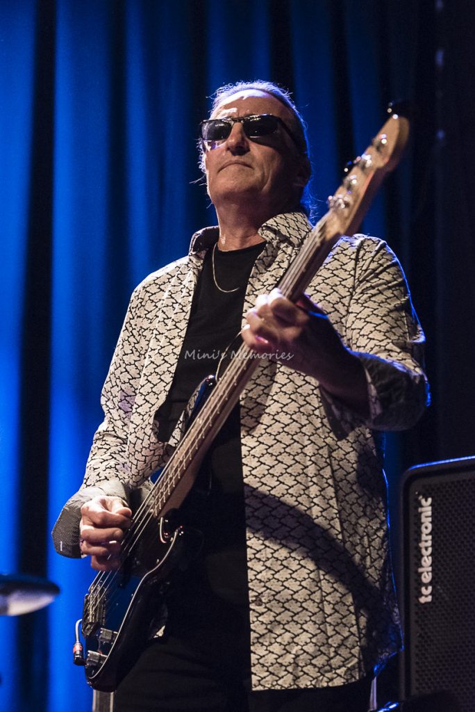 Photo Gallery: Kim Mitchell at Toronto's Phoenix Concert Theatre - That ...