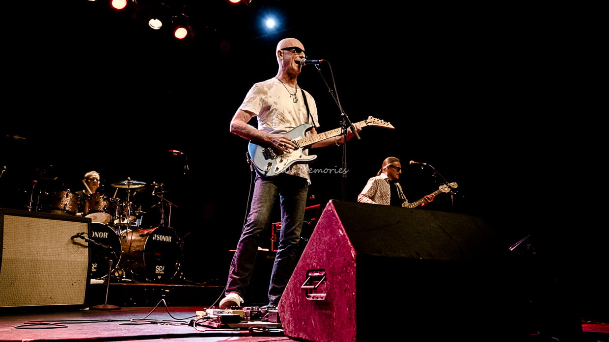 Photo Gallery: Kim Mitchell at Toronto's Phoenix Concert Theatre - That ...