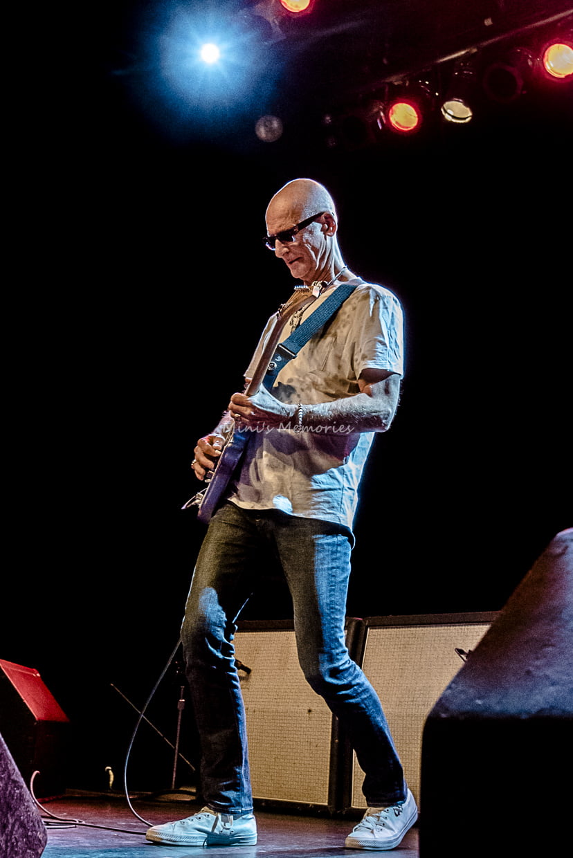 Photo Gallery: Kim Mitchell at Toronto's Phoenix Concert Theatre - That ...
