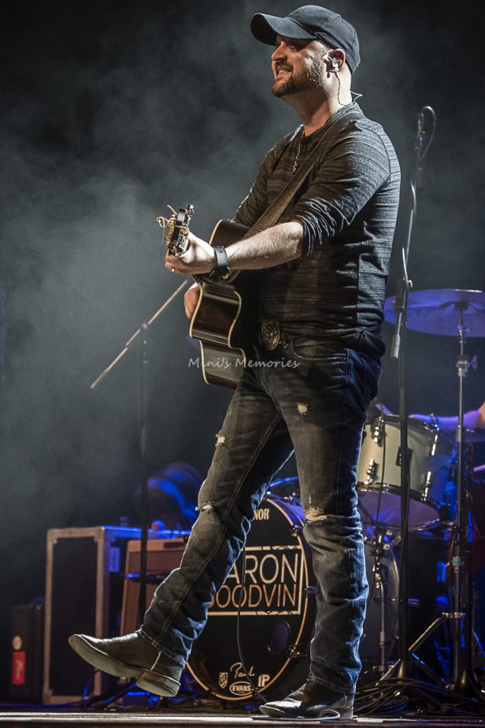 Photo Gallery: Gord Bamford with Aaron Goodvin at St. Catharines ...
