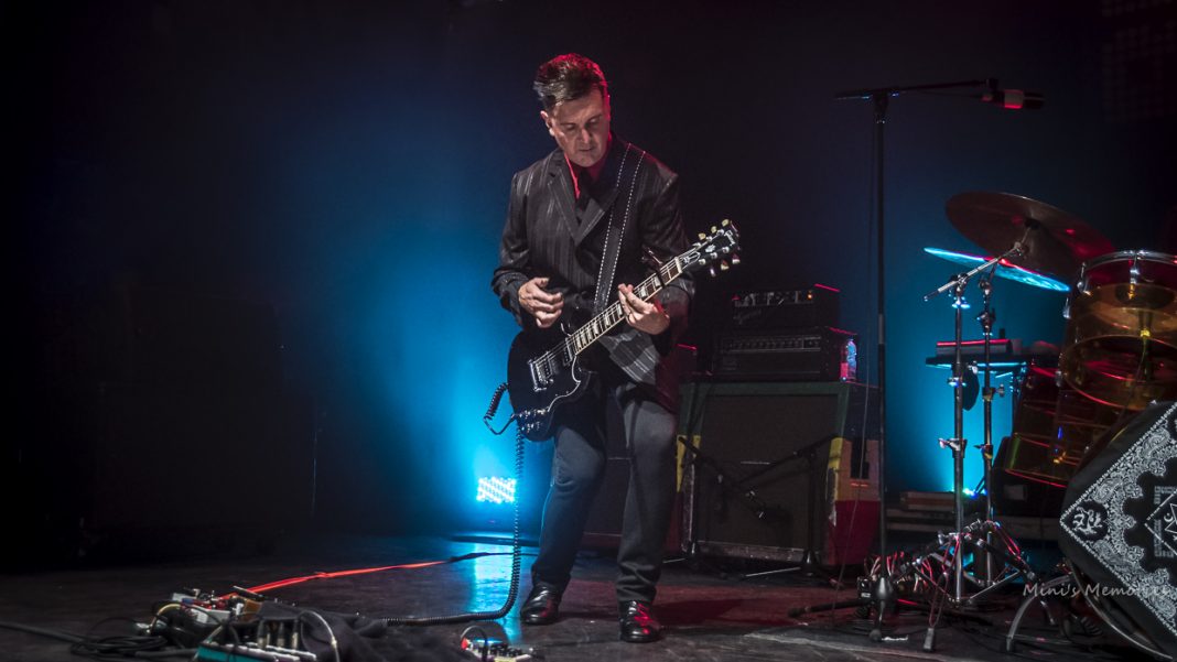 Photo Gallery: Big Sugar with special guest Alex Lifeson at Toronto’s ...