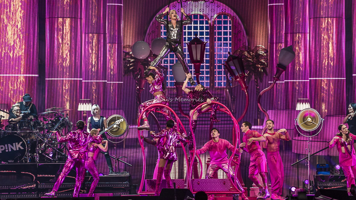 Photo Gallery: Pink at Toronto's Air Canada Centre - That Eric Alper