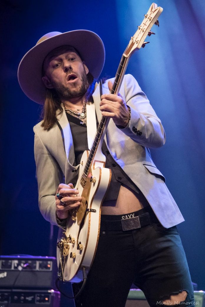 Photo Gallery: Big Sugar - Tribute to Garry Lowe at Toronto's Danforth ...