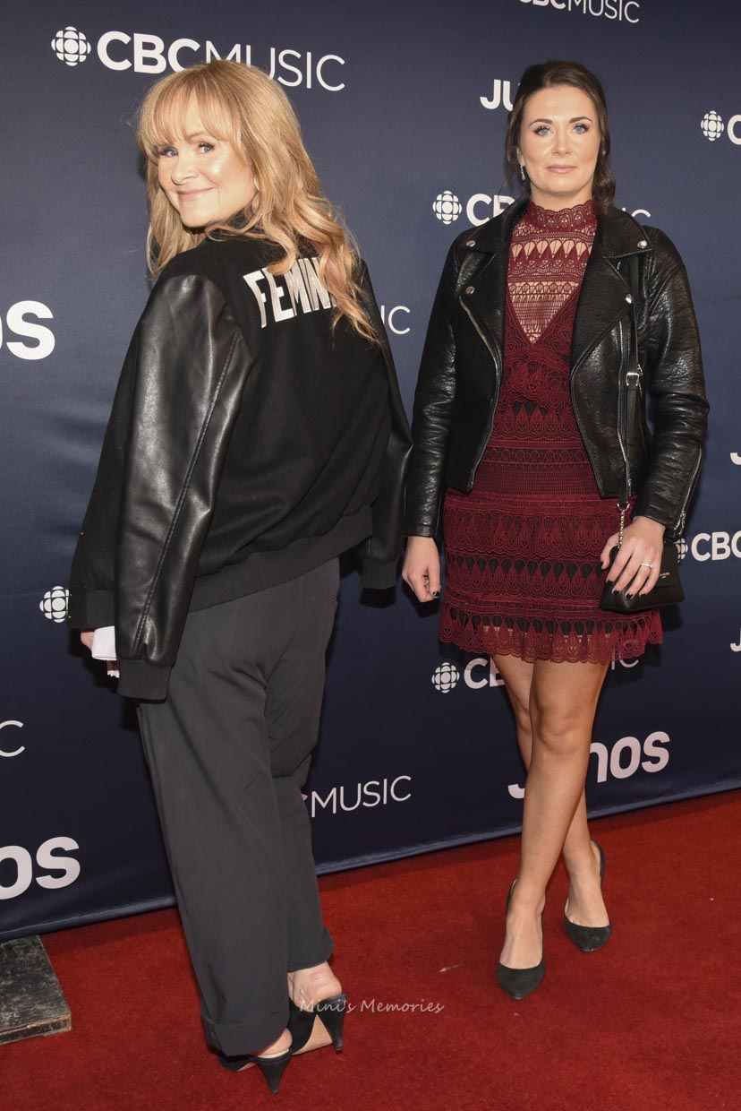 Christina Litz - Juno's Red Carpet - Budweiser Gardens © Mini's ...