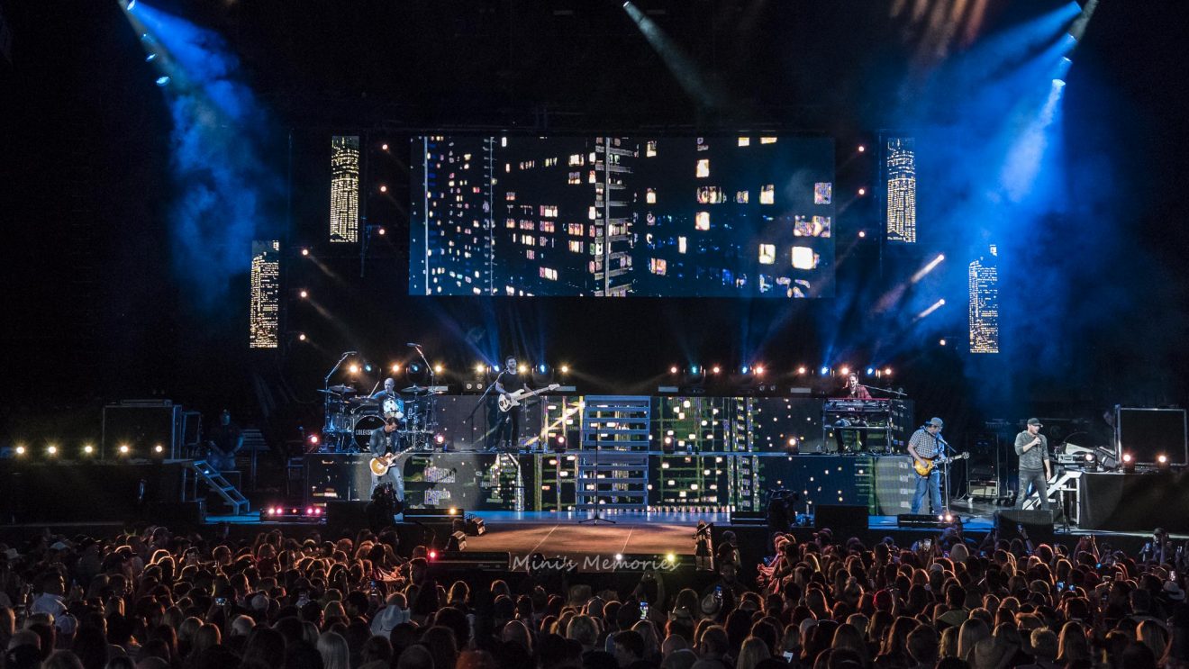 Photo Gallery: Luke Bryan with Cole Swindell and Jon Langston at ...