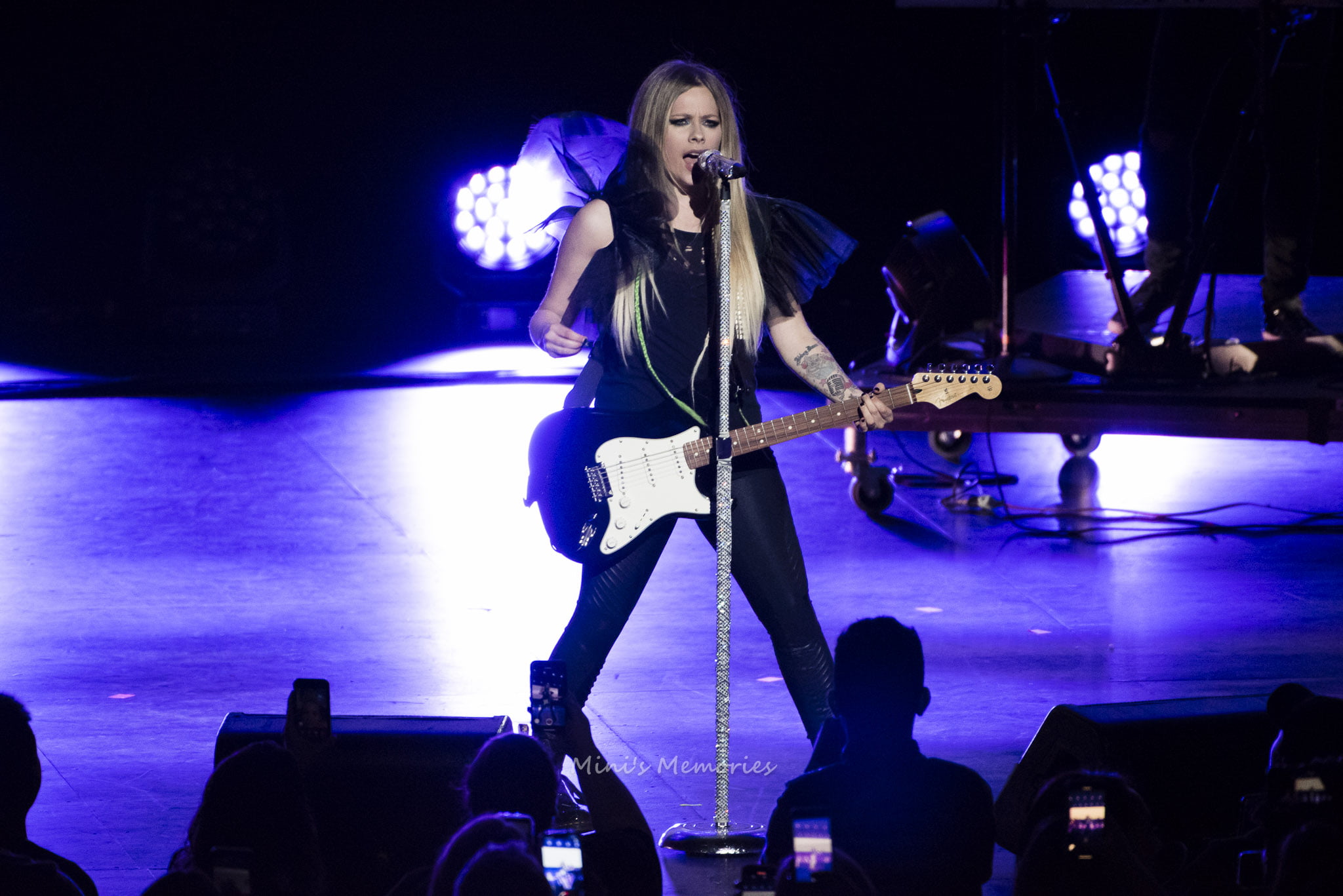 Photo Gallery: Avril Lavigne at Toronto's Meridian Hall (formerly The ...