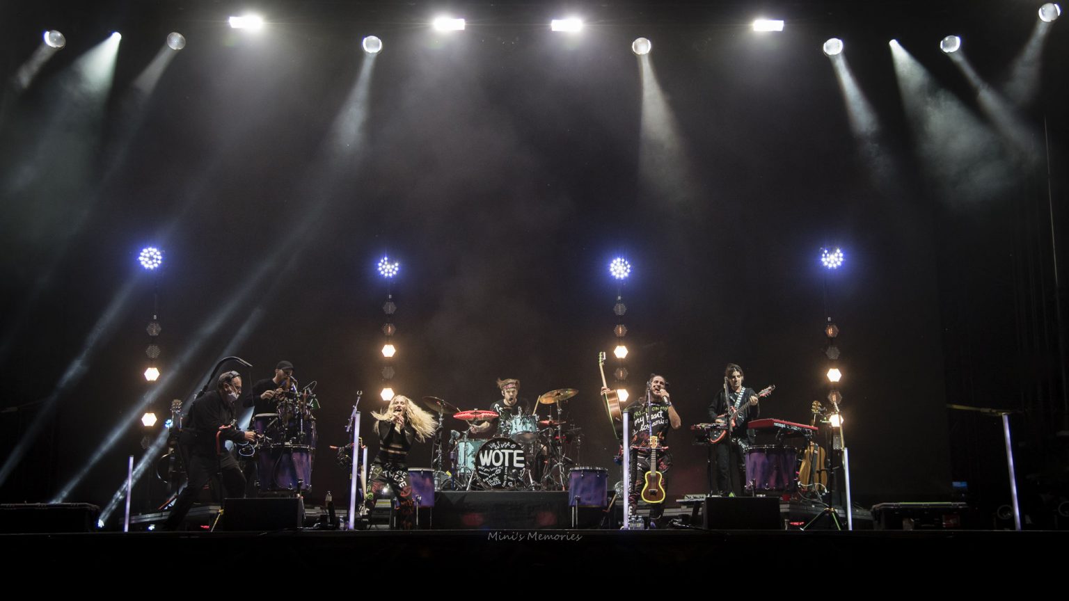 Photo Gallery: Walk Off The Earth with Harm & Ease at Toronto's OLG ...