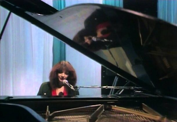 Kate Bush's Christmas Special From 1979 Can Be Watched Any Time - That ...