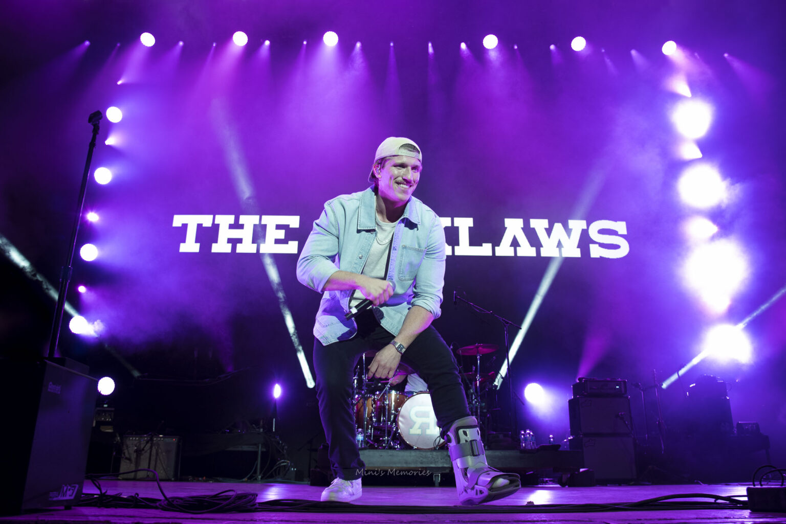 Photo Gallery: Dean Brody with The Reklaws, Jade Eagleson and Nate ...