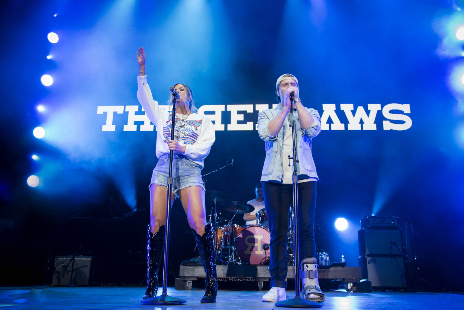 Photo Gallery: Dean Brody with The Reklaws, Jade Eagleson and Nate ...