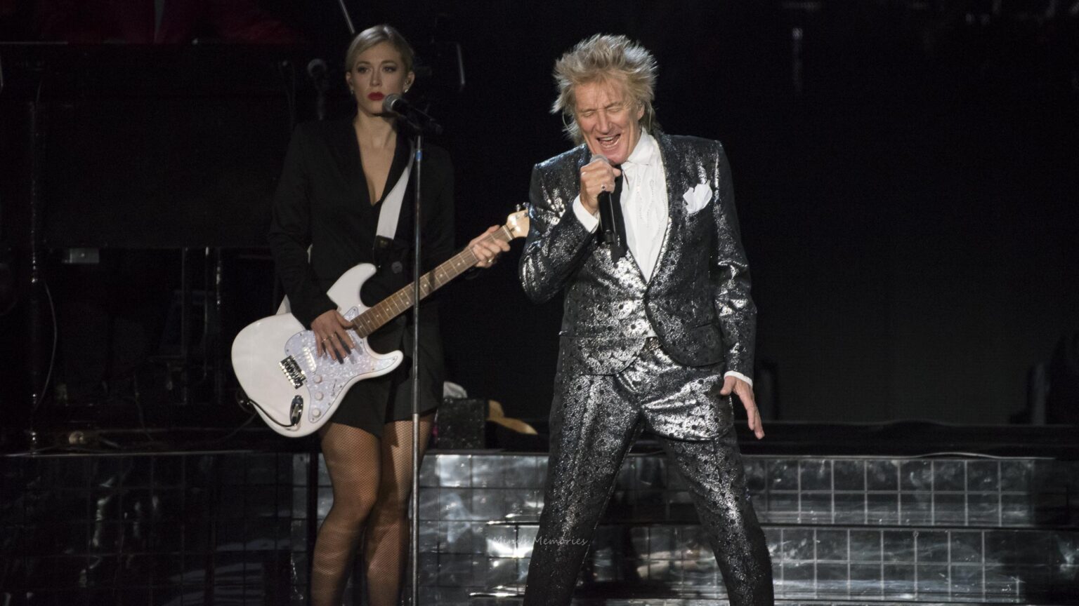 Photo Gallery: Rod Stewart with Cheap Trick at Toronto's Budweiser ...