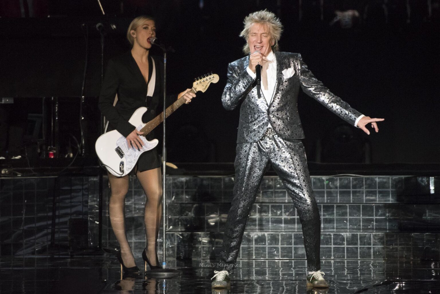 Photo Gallery: Rod Stewart with Cheap Trick at Toronto's Budweiser ...