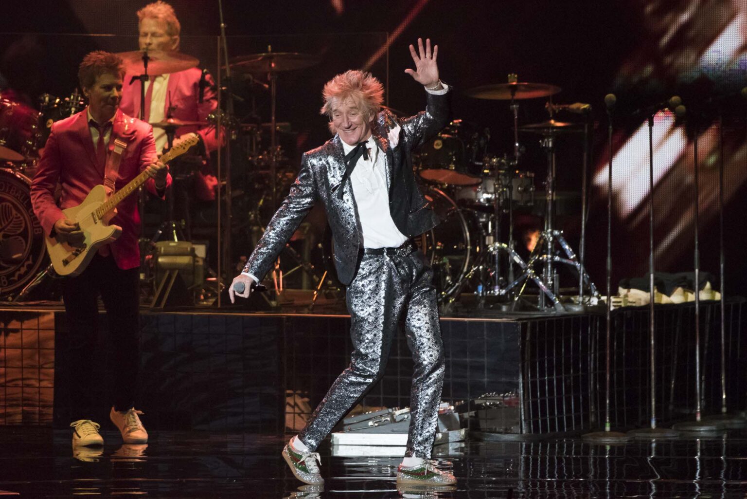 Photo Gallery: Rod Stewart with Cheap Trick at Toronto's Budweiser ...
