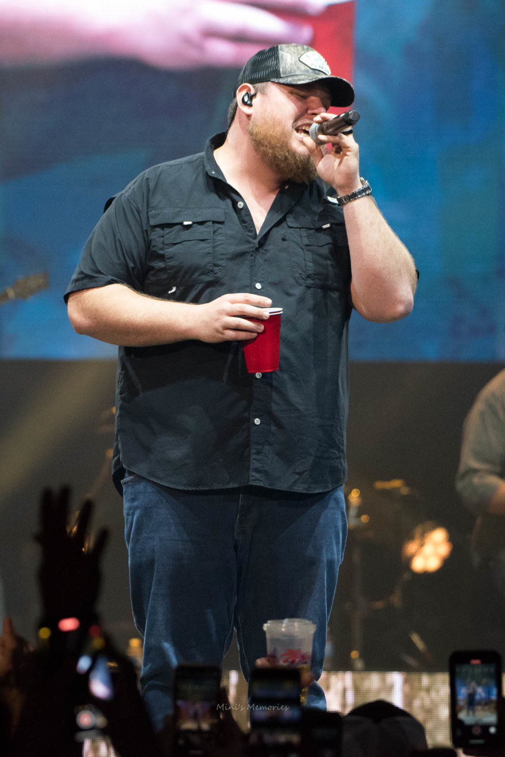 Photo Gallery: Luke Combs with Riley Green and Chayce Beckham at ...