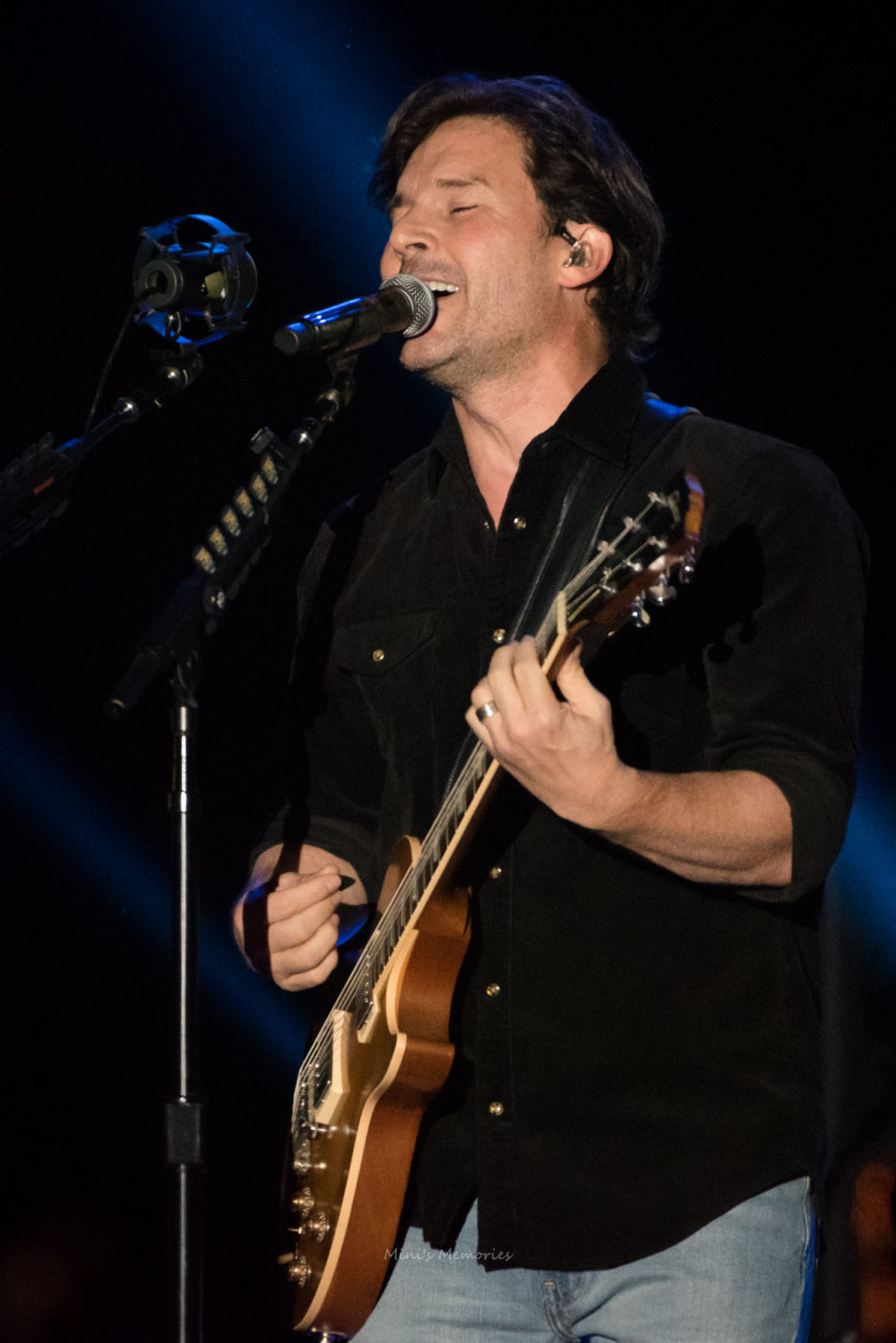 Photo Gallery: Nickelback with Mountain Head at Toronto's History ...