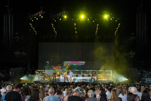 Photo Gallery: Dierks Bentley with Jordan Davis and Molly Tuttle at ...