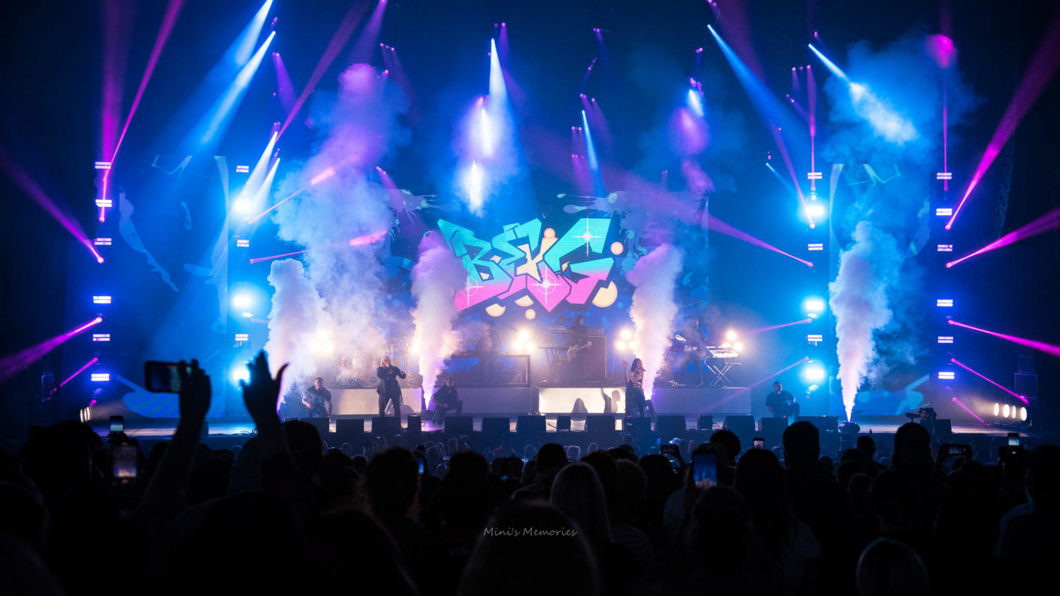 Photo Gallery: Shaggy with TLC, En Vogue and Sean Kingston at Toronto's ...