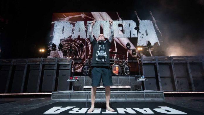 Photo Gallery: Pantera with Lamb of God and S.N.A.F.U. at Toronto's Scotiabank Arena - That Eric ...