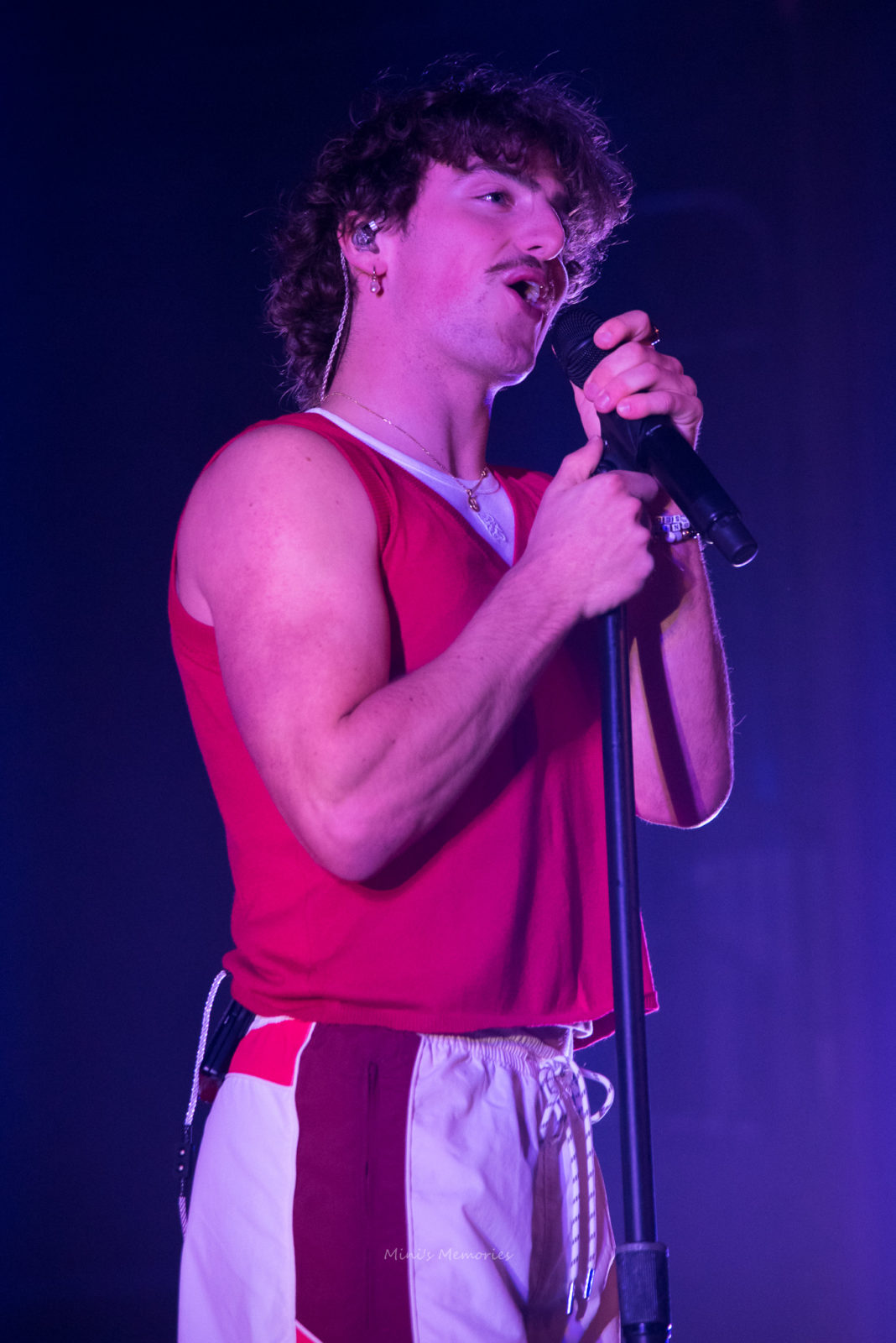 Photo Gallery: Benson Boone with Mimi Webb at Toronto's History - That ...