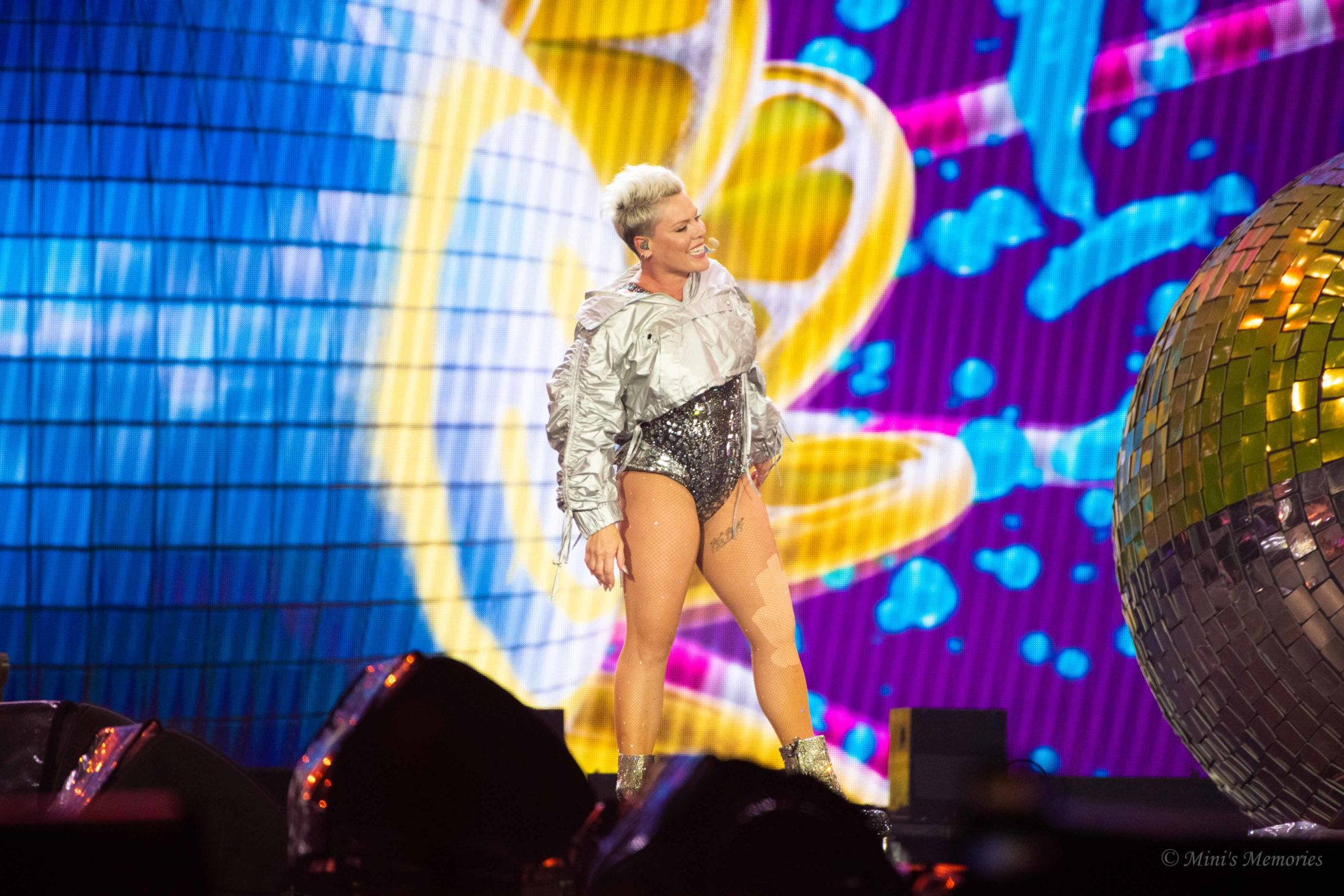 Photo Gallery: P!nk with Sheryl Crow and The Script at Toronto's Rogers ...
