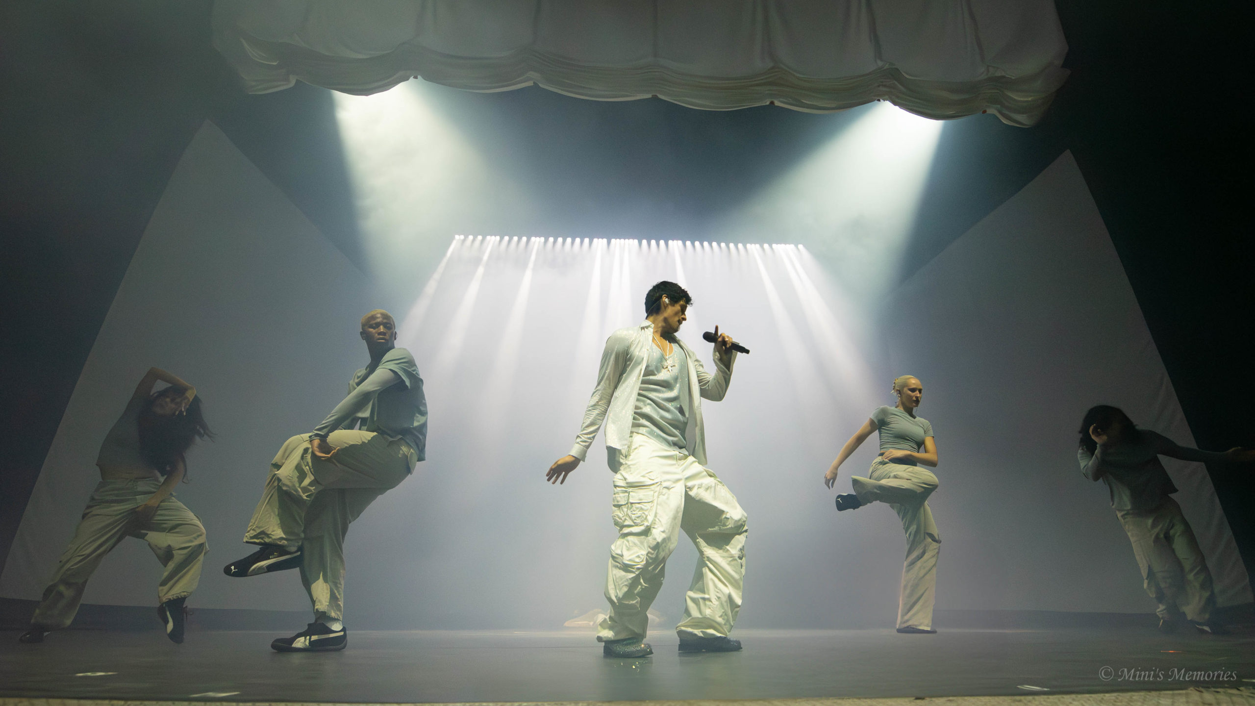 Photo Gallery: Omar Apollo with Malcolm Todd at Toronto's Budweiser ...