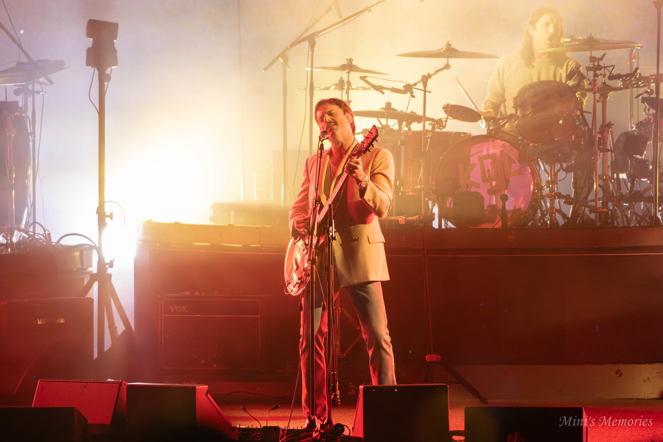 Photo Gallery: Kings of Leon with Phantogram at Toronto's Budweiser ...