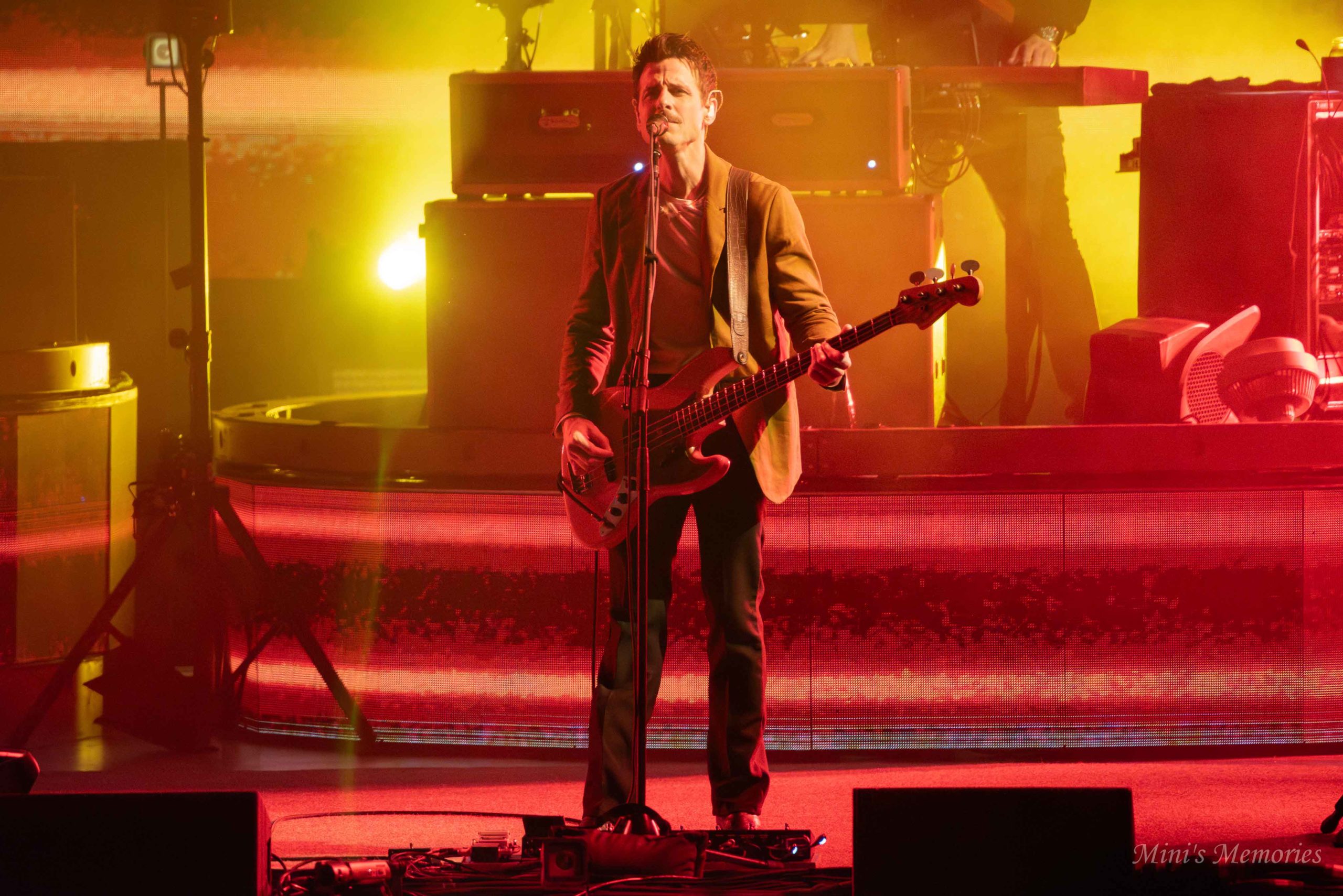 Photo Gallery: Kings of Leon with Phantogram at Toronto's Budweiser ...