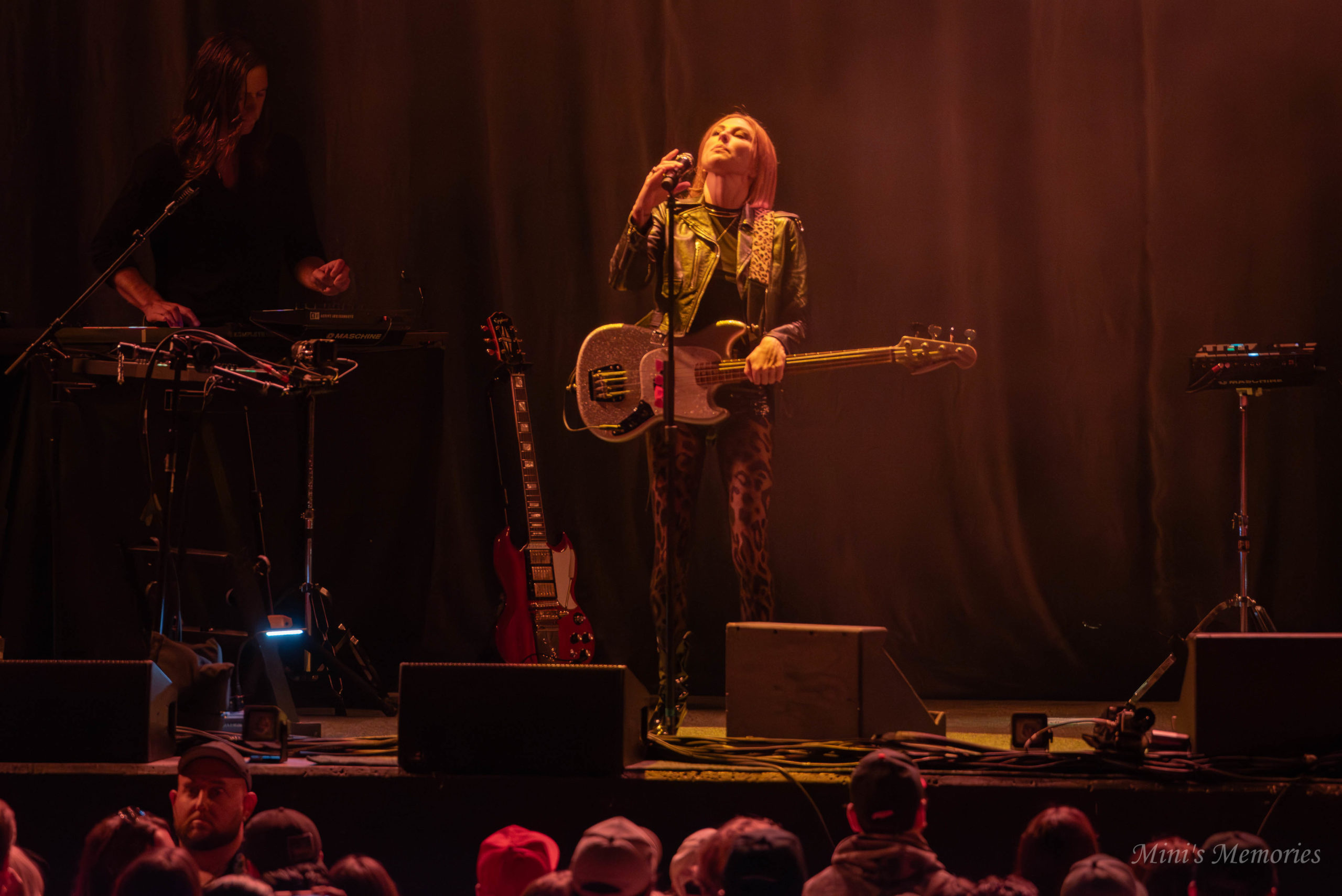 Photo Gallery: Kings of Leon with Phantogram at Toronto's Budweiser ...