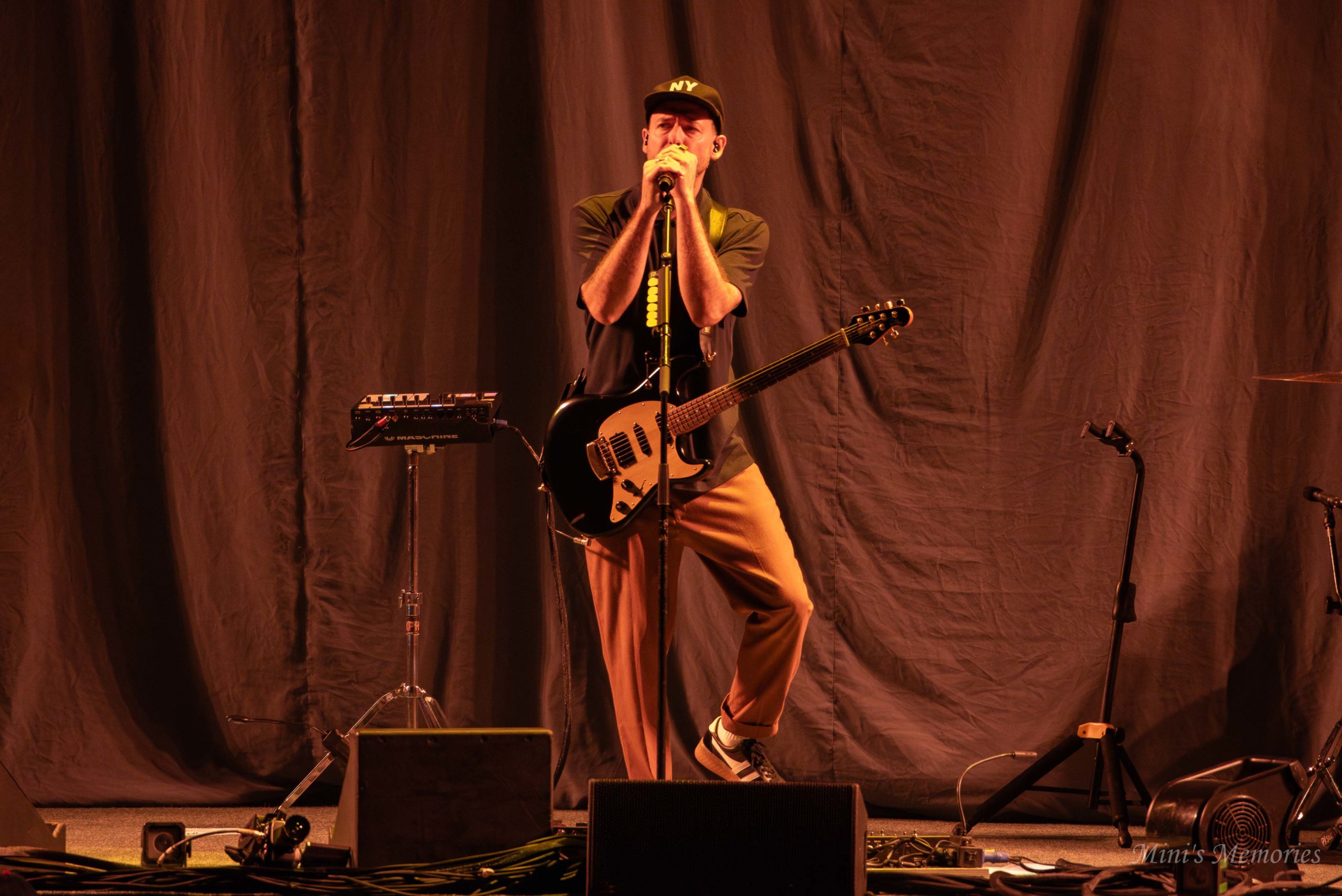 Photo Gallery: Kings of Leon with Phantogram at Toronto's Budweiser ...