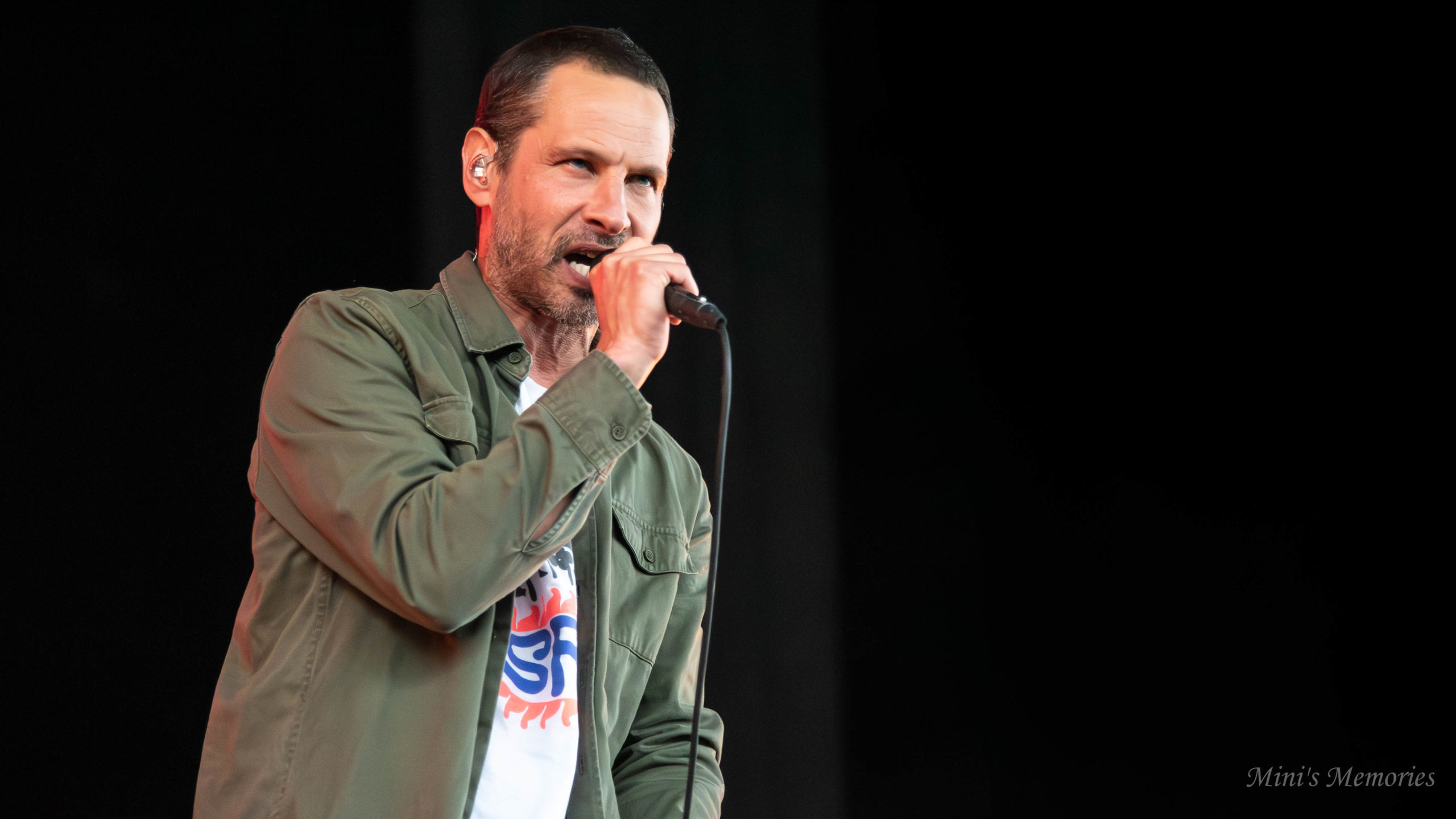 Photo Gallery: Metric, Sam Roberts Band, And The Dears at Toronto's ...