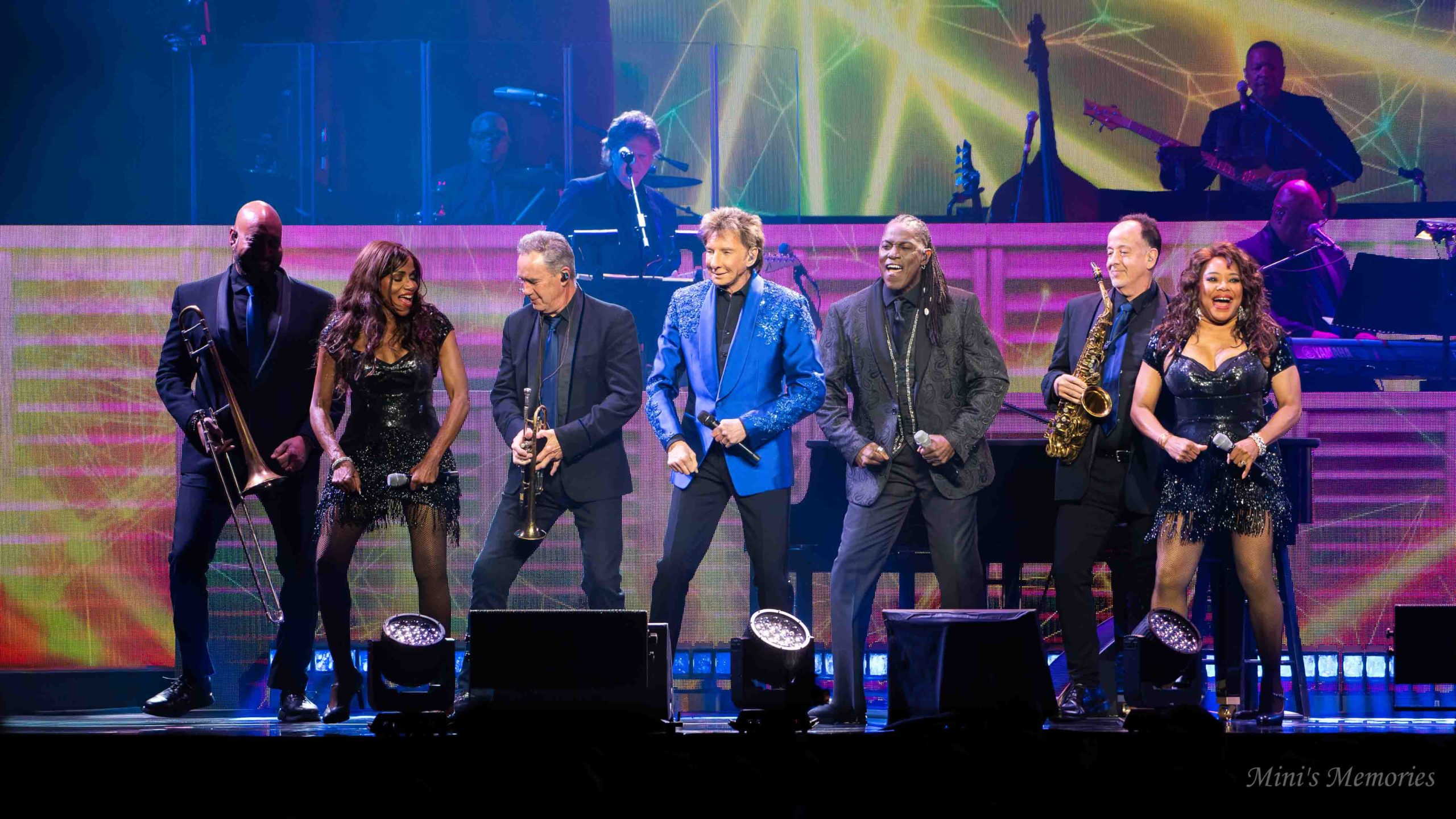 Photo Gallery: Barry Manilow and Dennis Blair at Toronto's Scotiabank ...