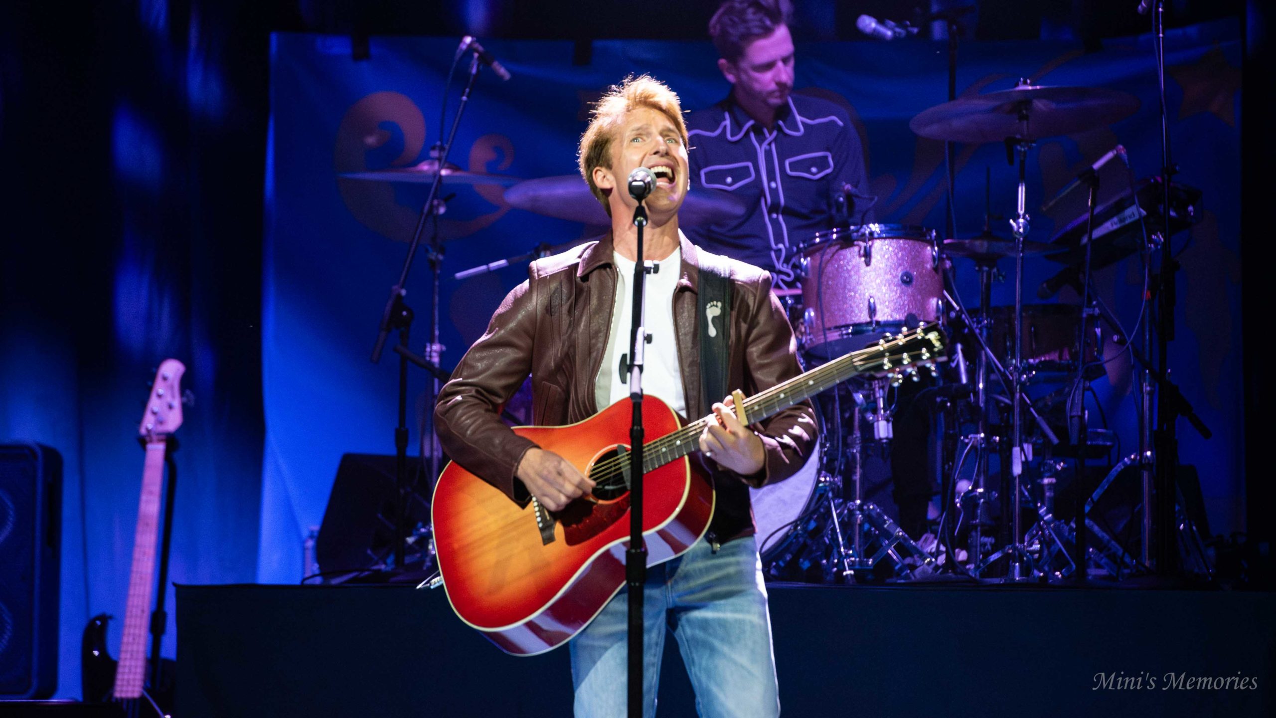 Photo Gallery: James Blunt And Forest Blakk At Toronto's Massey Hall ...