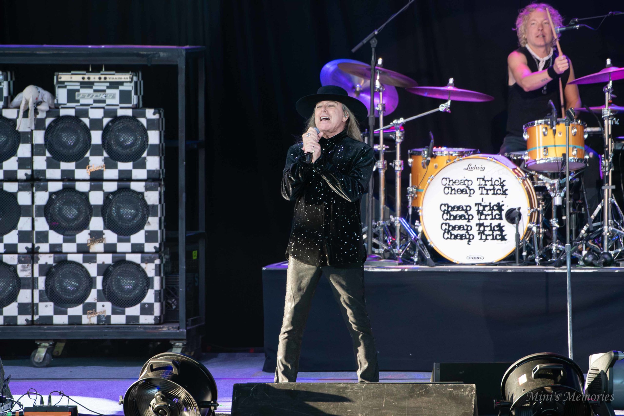 Photo Gallery: Rod Stewart and Cheap Trick at Toronto's Budweiser Stage ...
