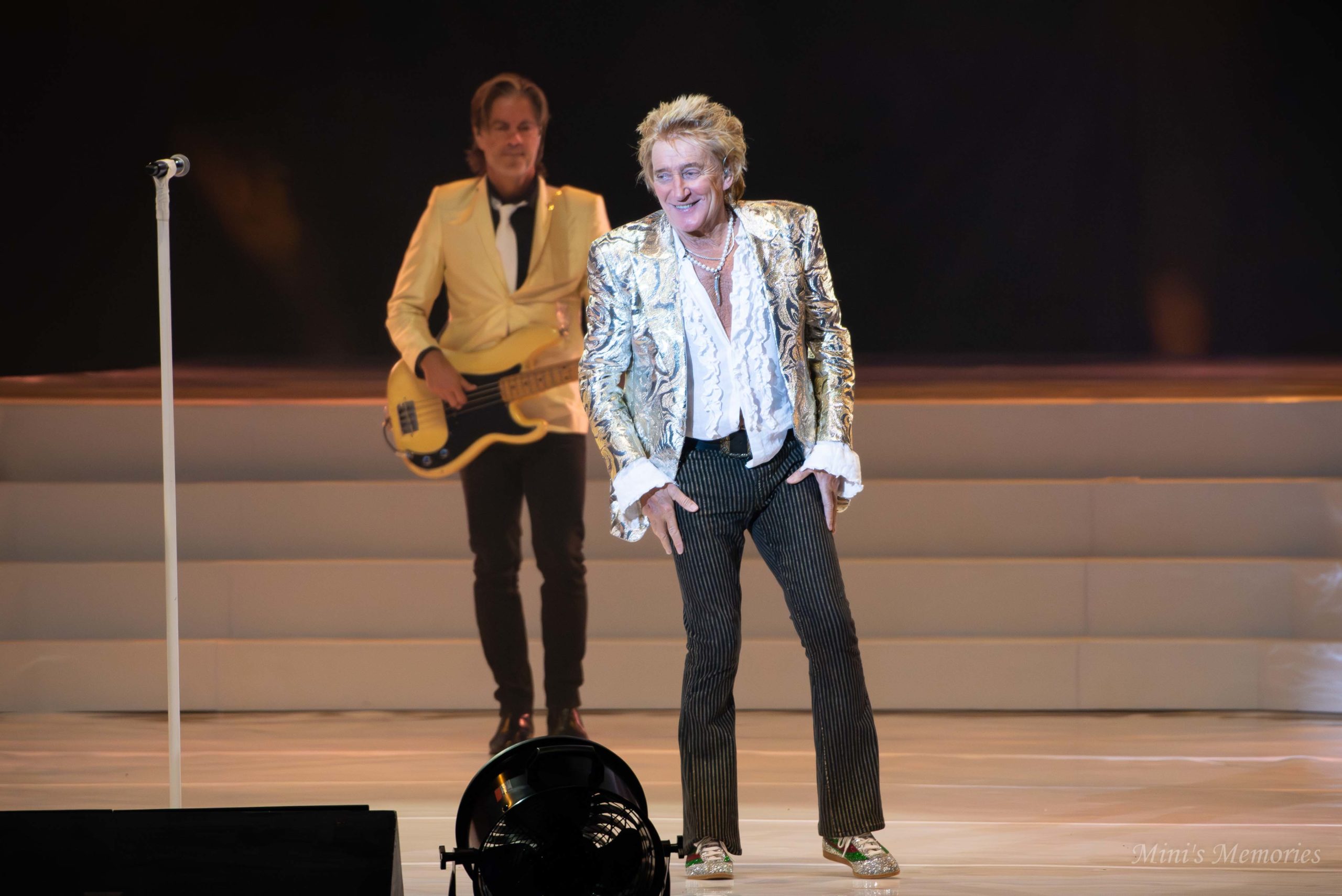 Photo Gallery: Rod Stewart and Cheap Trick at Toronto's Budweiser Stage ...