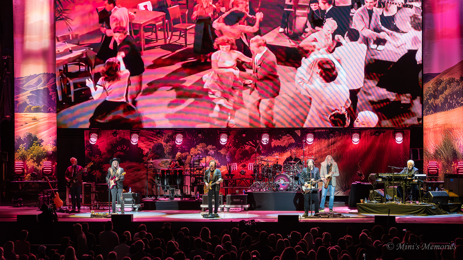 Photo Gallery: The Doobie Brothers and Jimmy Buffett's Coral Reefer ...
