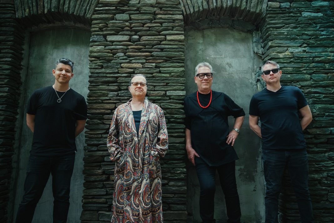 Folk-Punk Legends Violent Femmes Bring the Noise with '45 Years' Tour ...