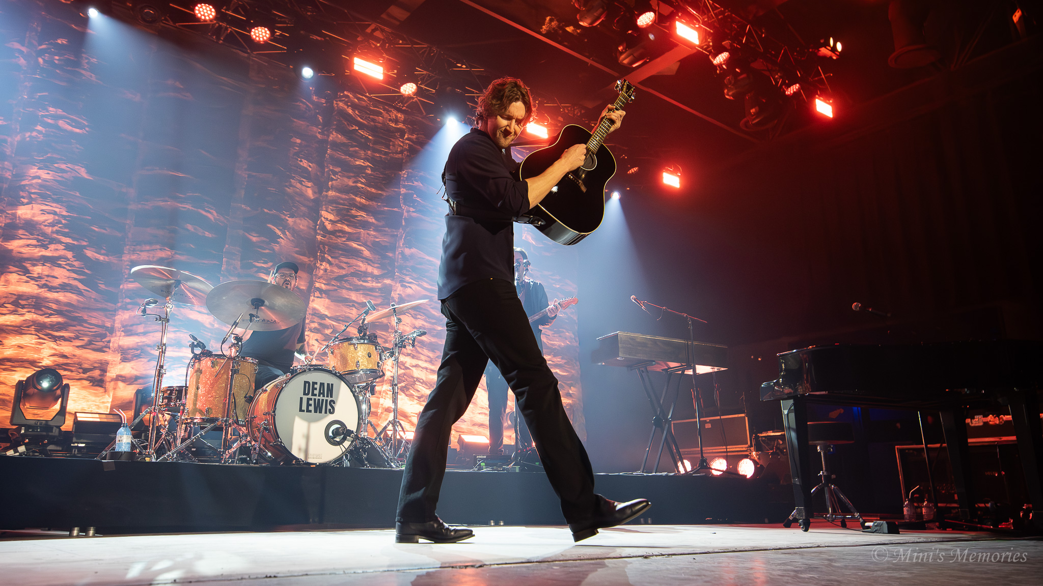 Photo Gallery: Dean Lewis And Matt Hansen at Toronto's History on ...