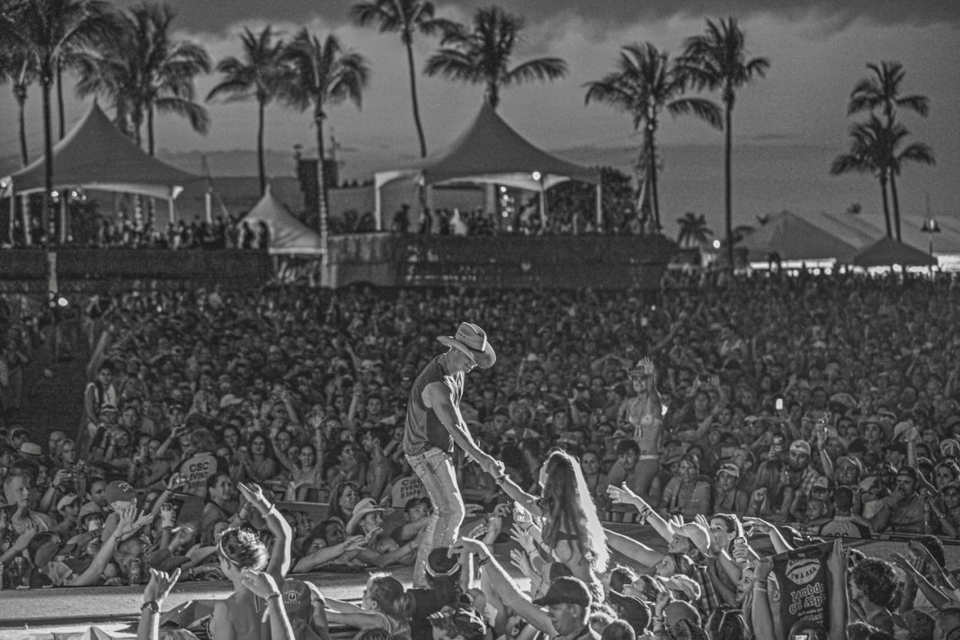 Kenny Chesney Receives Tortuga's Inaugural Ocean Legacy Award at His ...